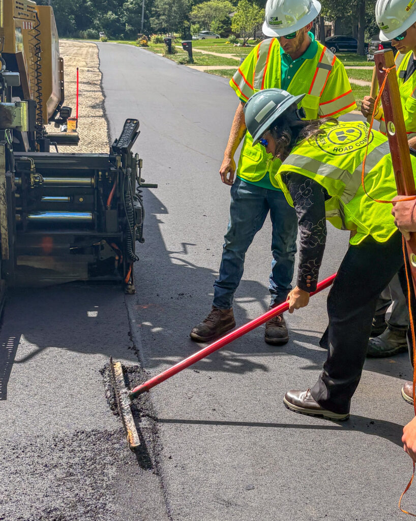Governor Whitmer steps onto Michigan Paving jobsite to see impact in ...